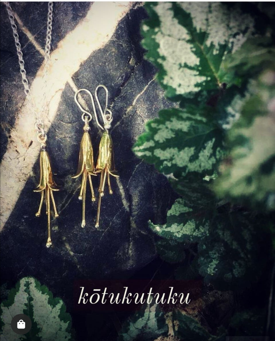 Kotukutuku Fuchsia Flower Gold Dipped Silver by Rinopai jewellery nz